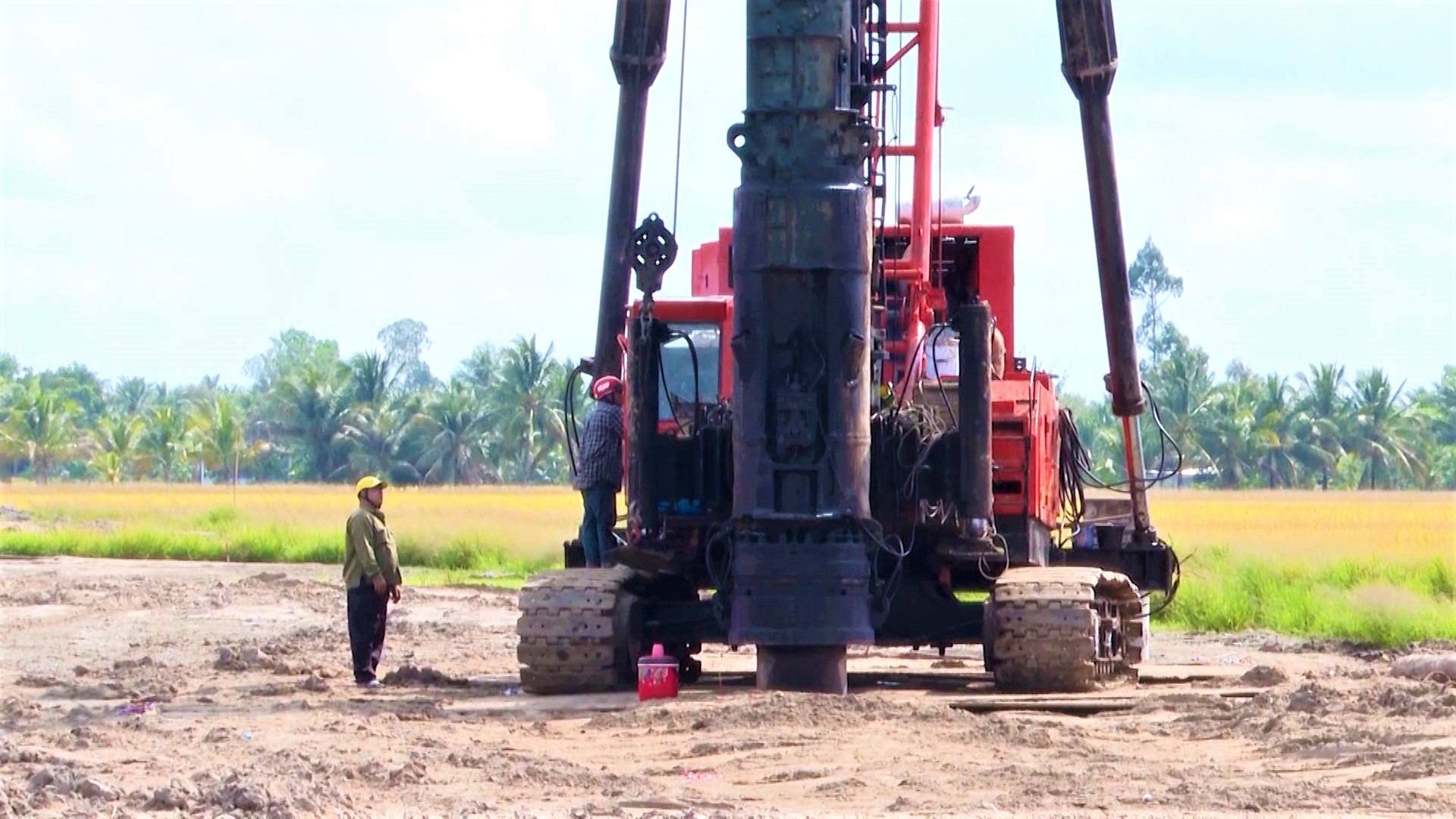 HẬU GIANG KHEN THƯỞNG CHO HỘ DÂN BÀN GIAO MẶT BẰNG SỚM - Truyền Hình ...