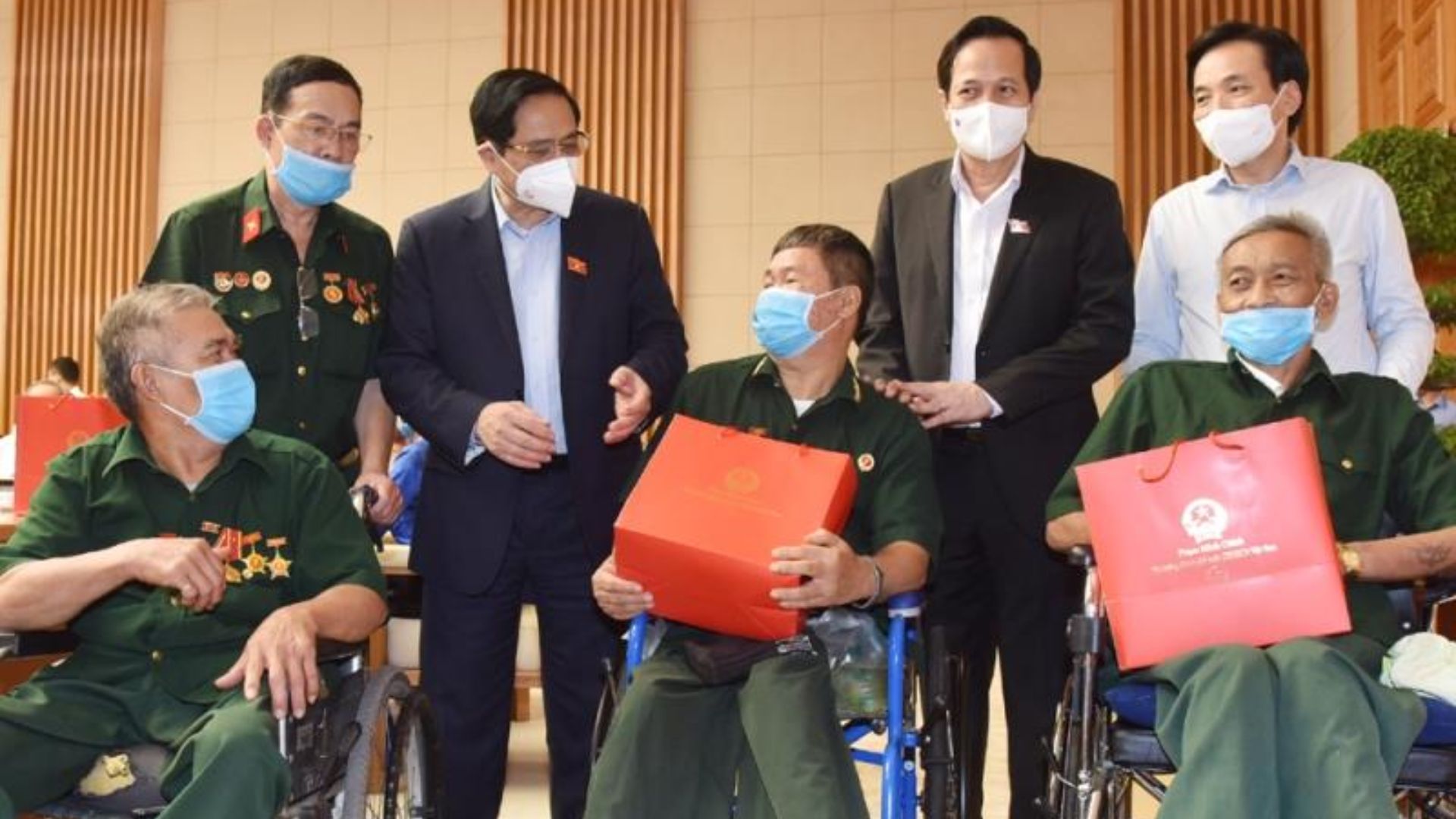 Gần 450 tỷ đồng tặng quà người có công dịp Tết Giáp Thìn 2024 - Truyền ...